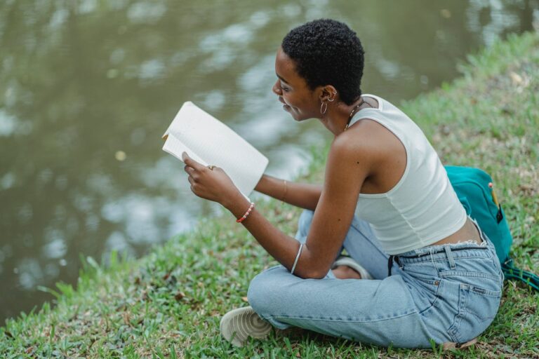 Best Books by Women Authors: Our Curated Reading Lists - The Story Exchange